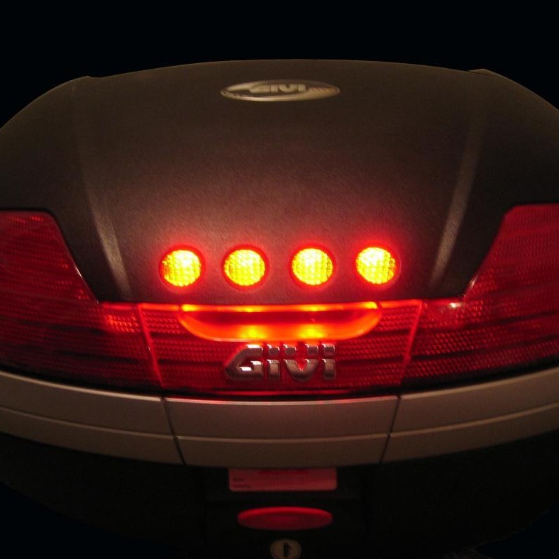 GIVI E105S LED Stop Light, 1 380 Kč - Motostar.cz